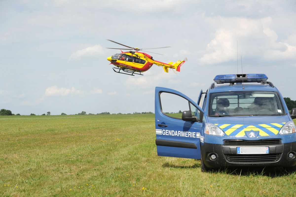 Accident de parapente dans l'Allier : deux blessés graves - La Montagne