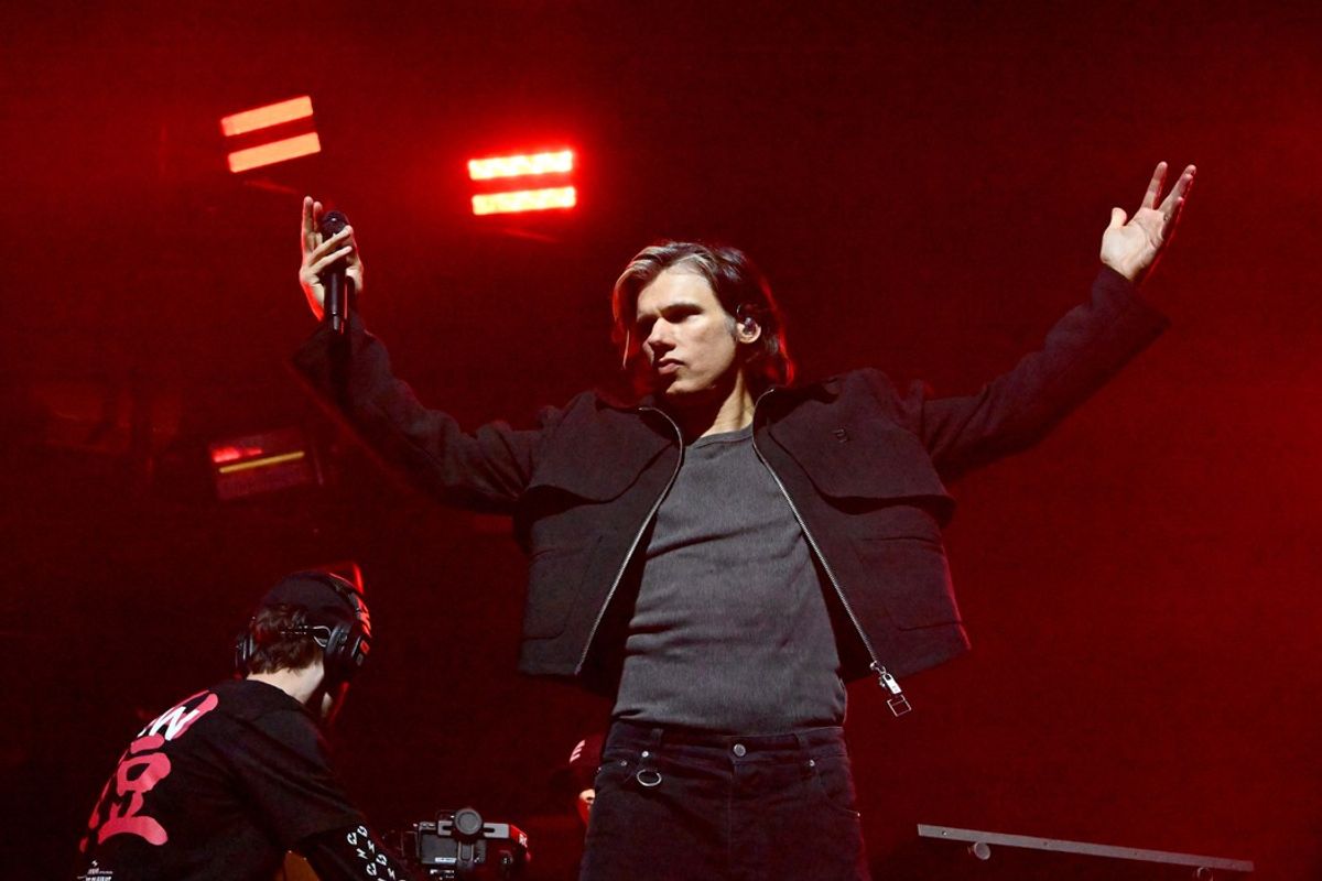 À l'Arena d'Orléans, c'est lui le boss ! Orelsan réunit près de 9.000 ...
