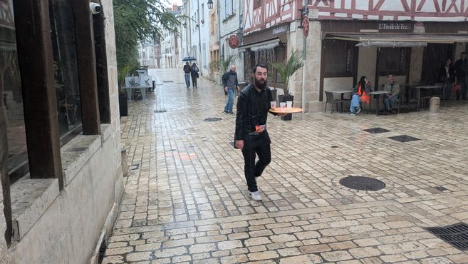 Pluie, vent, orage, sol glissant... Une édition 2026 de la course des ...