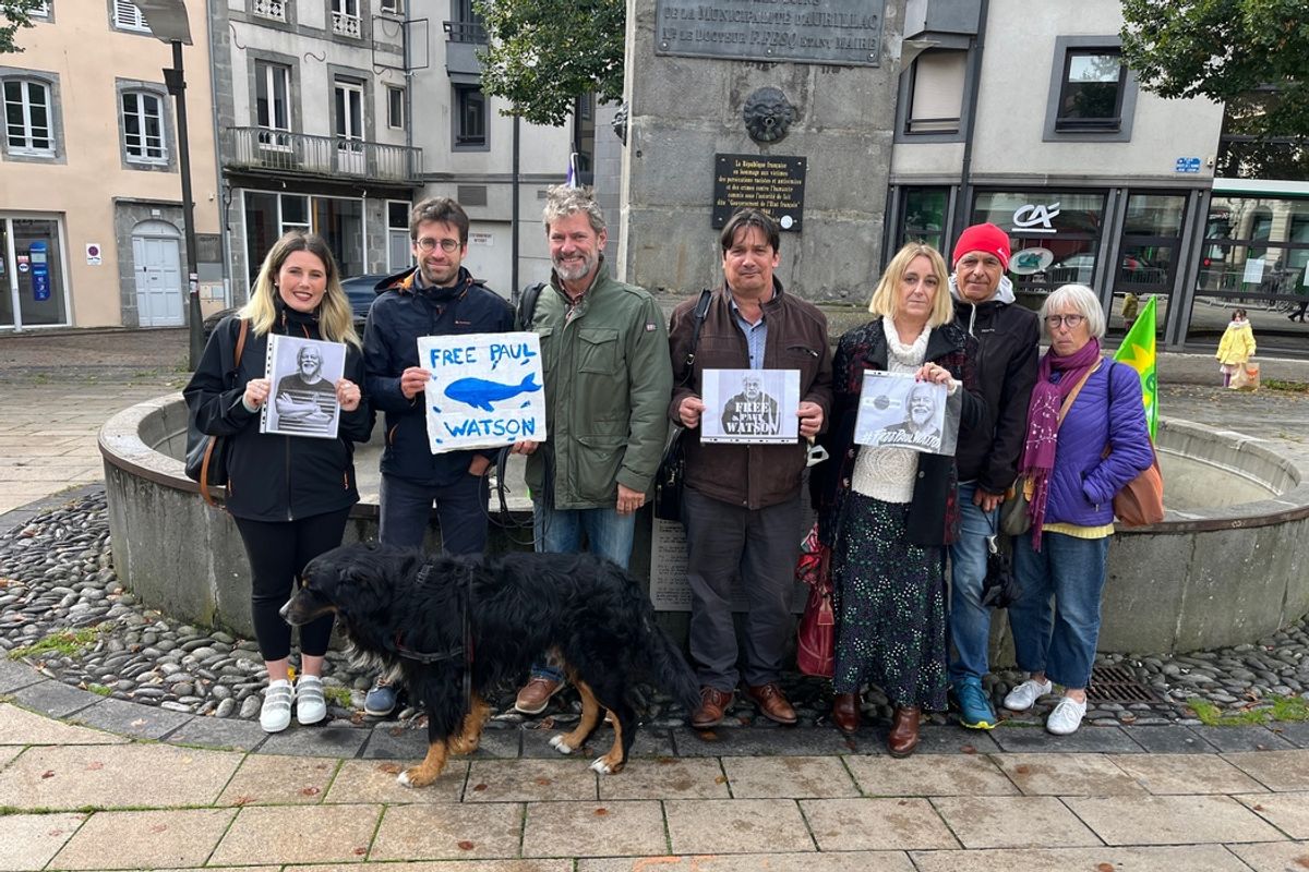 Des écologistes d'Aurillac mobilisés pour la libération de Paul Watson ...