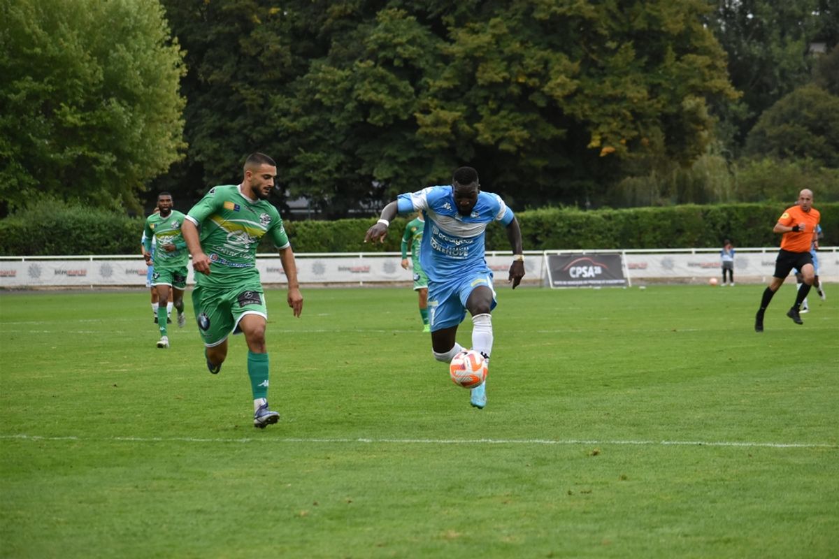 Soir de premières, ce samedi, pour le C'Chartres Football, vainqueur 3 ...