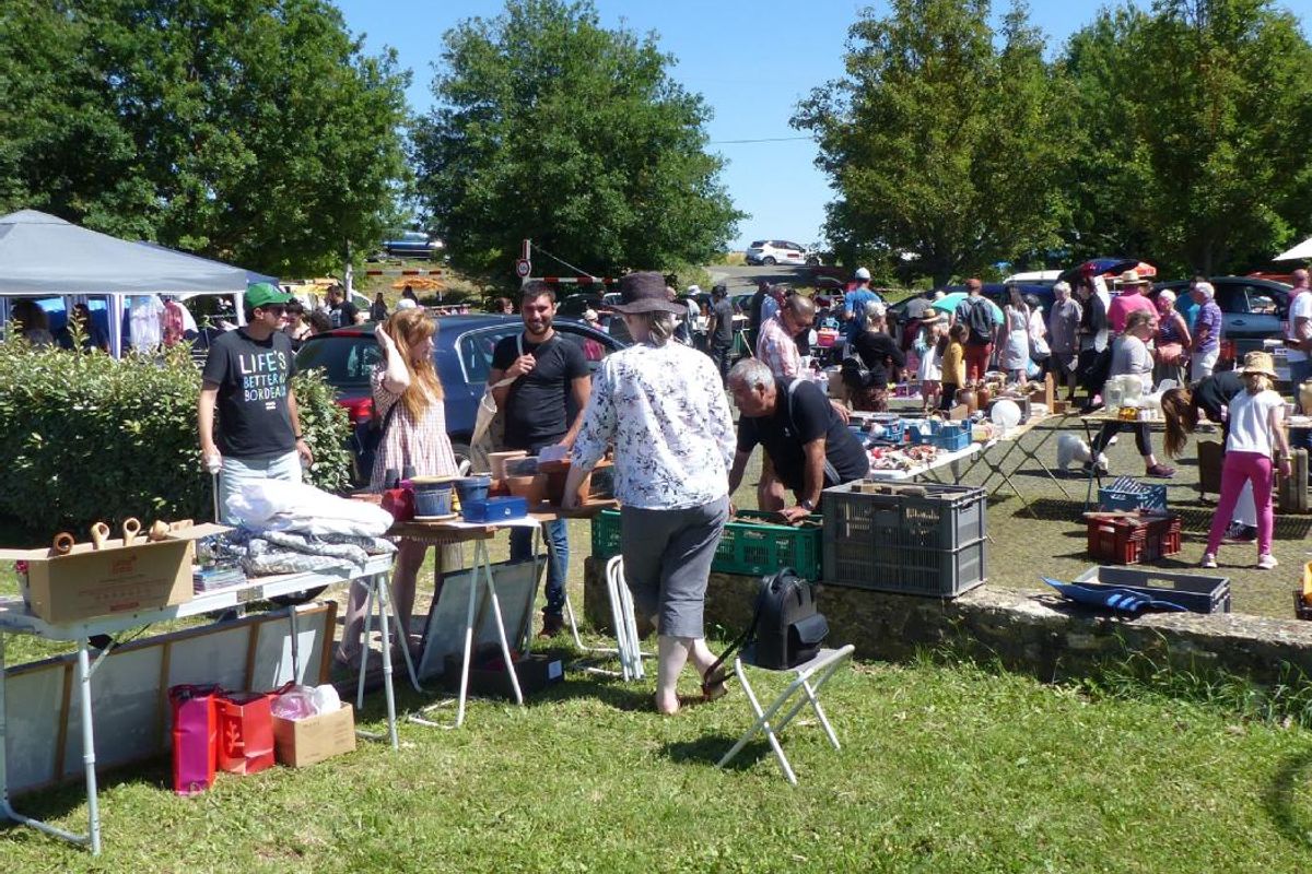 EMANCE. Retour du traditionnel vide-greniers - L’Écho Républicain