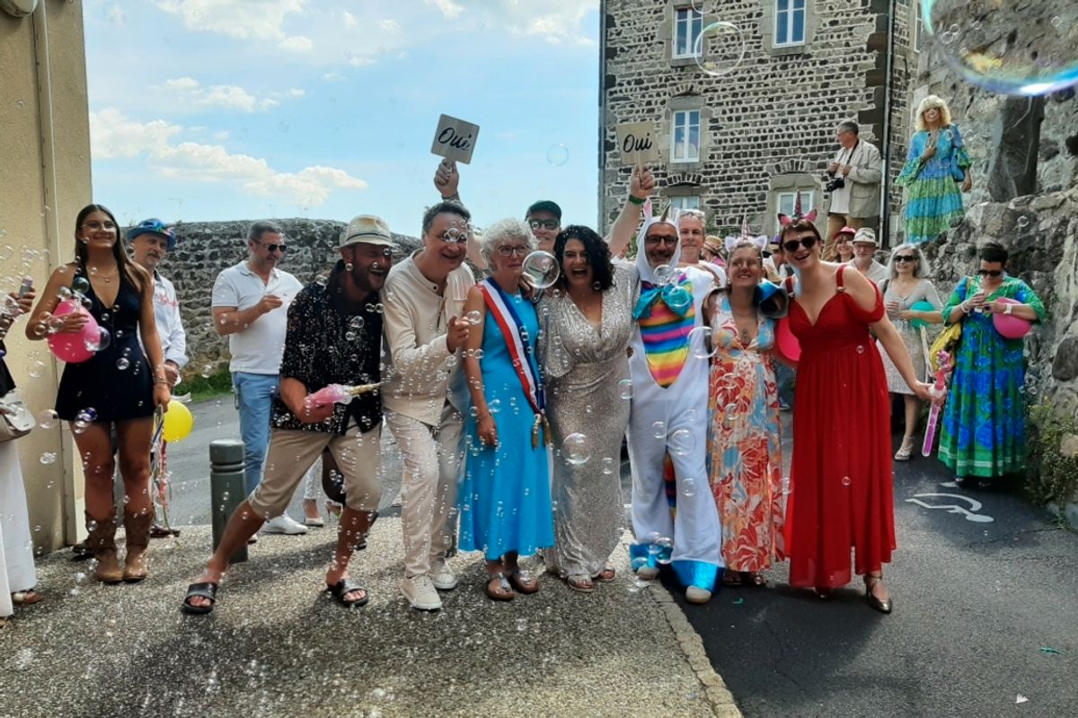 Allègre : un mariage féerique sous le thème "Licornes et paillettes" a ...