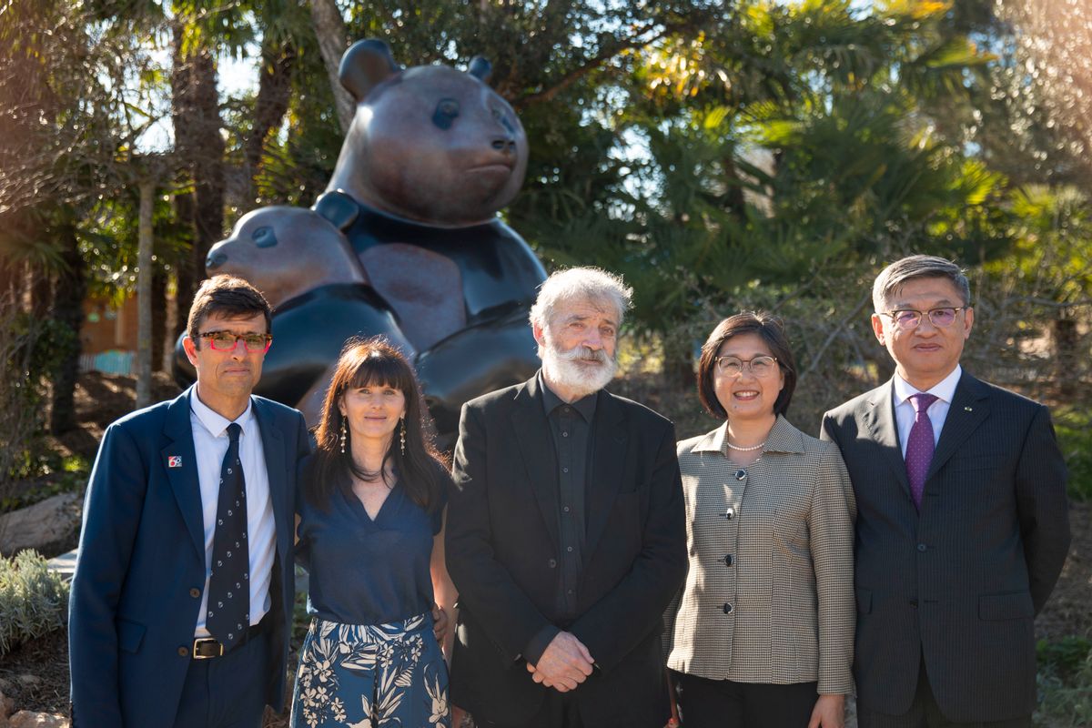 Une sculpture dédiée au panda Yuan Meng de Michel Bassompierre ...