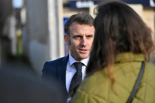 Emmanuel Macron face aux lecteurs de La Montagne le 2 décembre ...