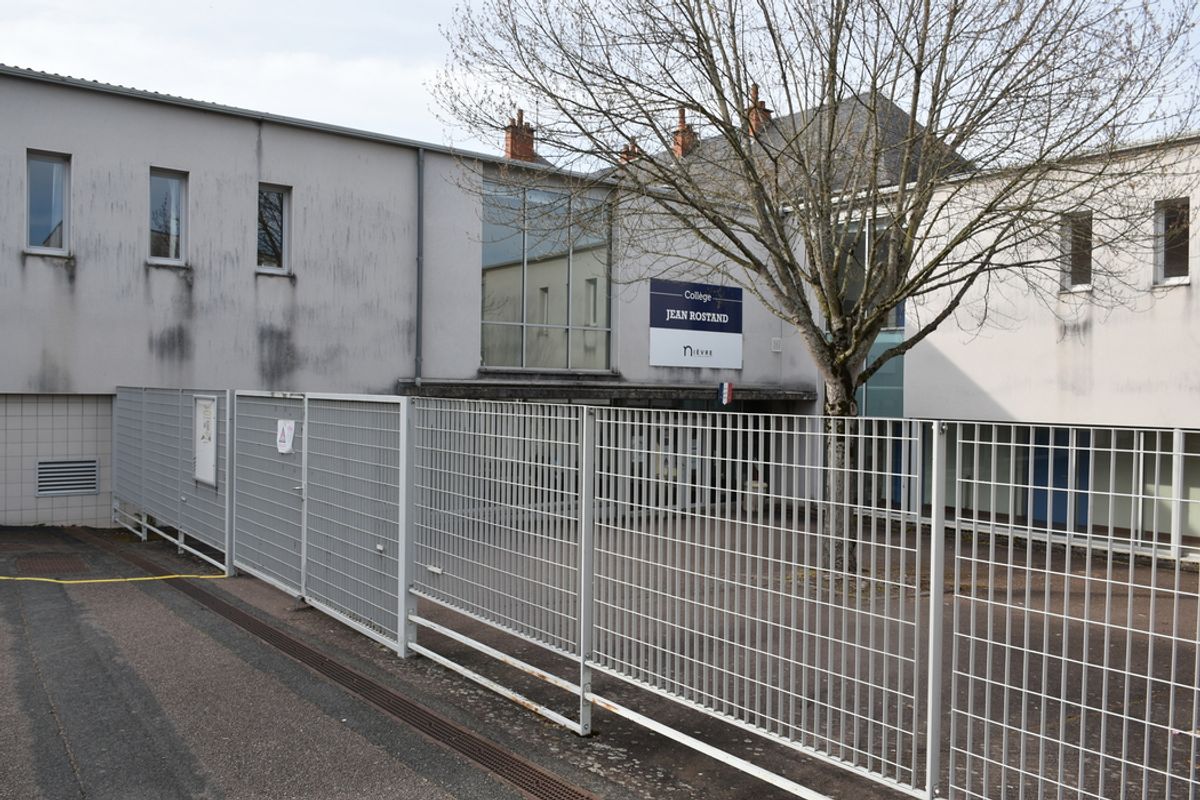 Cri d'alarme lancé par les professeurs du collège à La Machine - Le Journal du Centre