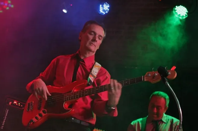 Le groupe " Shazam " en concert - Le Pays Roannais