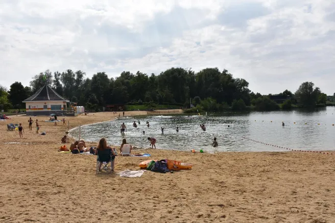 Un village culture et loisirs dans les quartiers, color run, baignade ...