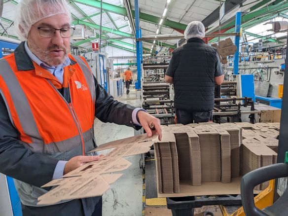 Les emballages DS Smith ont de quoi faire un carton, avec une machine à ...