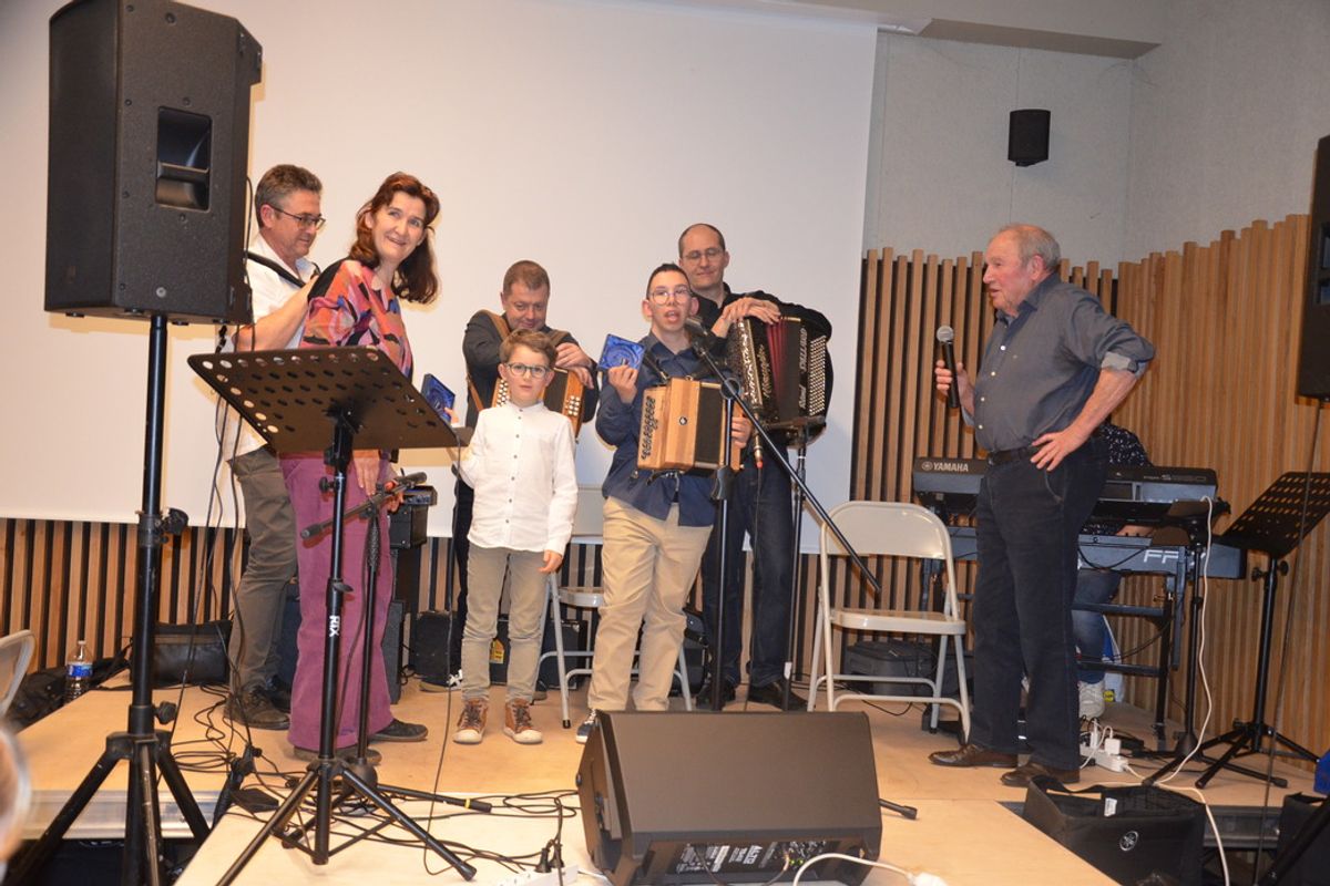 SAINT MEXANT. Une soirée rythmée au son de l’accordéon - La Montagne