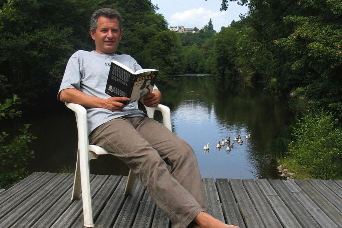 Marc Boulet publie un nouveau roman d’aventures qui est aussi le manuel ...