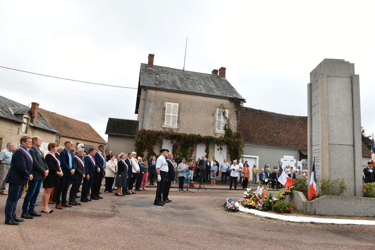 Crux-la-Ville rend hommage aux combattants d'août 1944 - Le Journal du ...