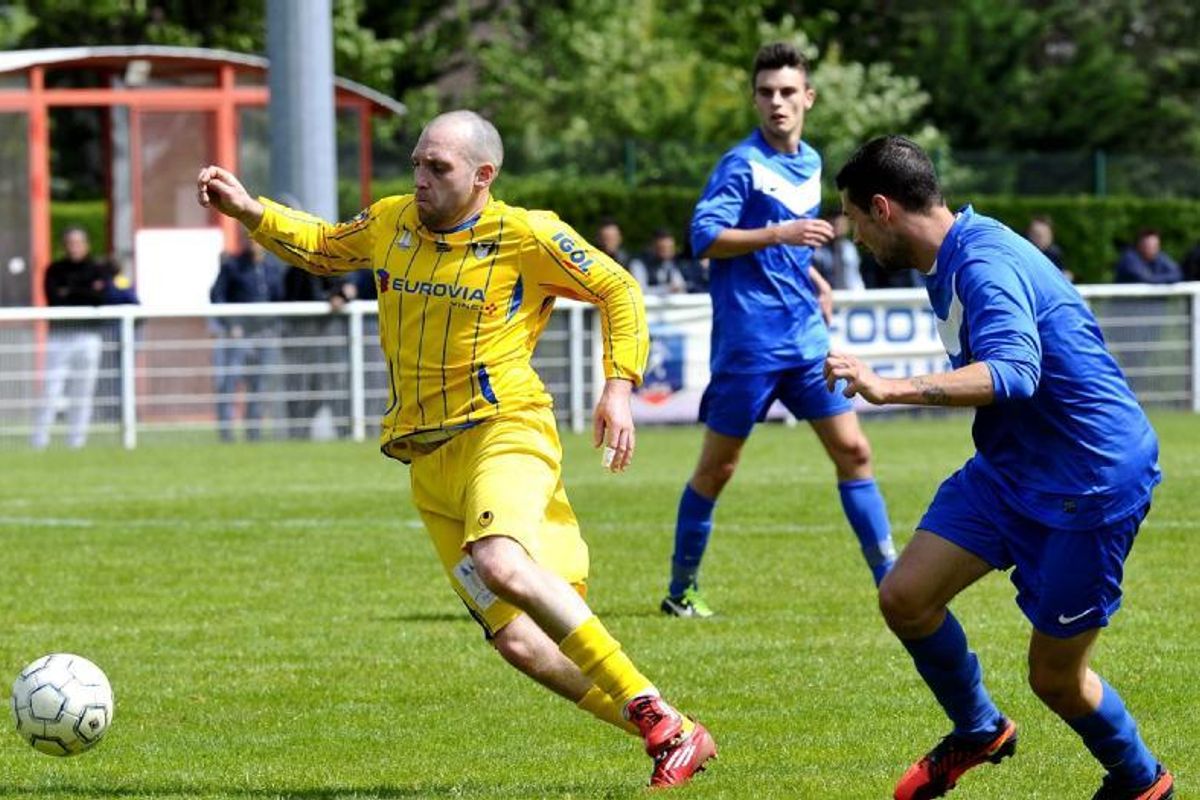 Football : le FC Nevers 58 voit partir ses joueurs cadres - Le Journal ...