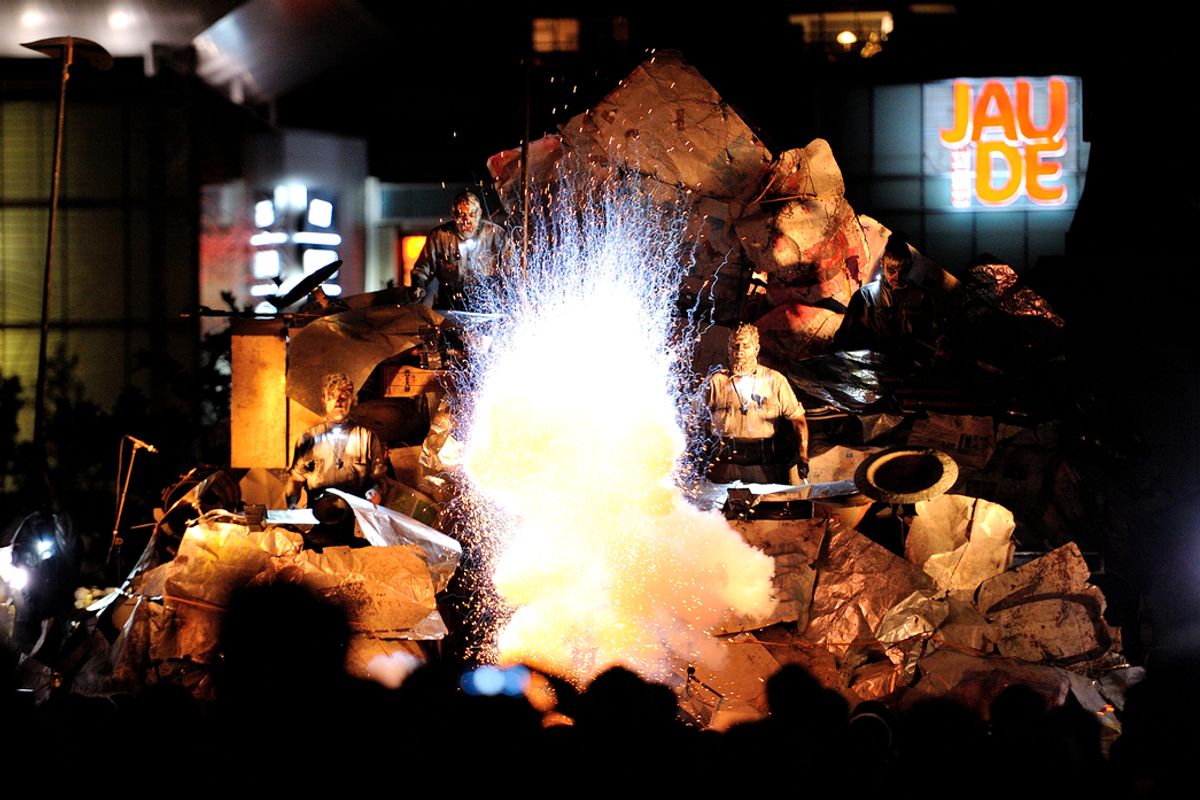 Les Commandos Percu tout feu tout flamme - La Montagne