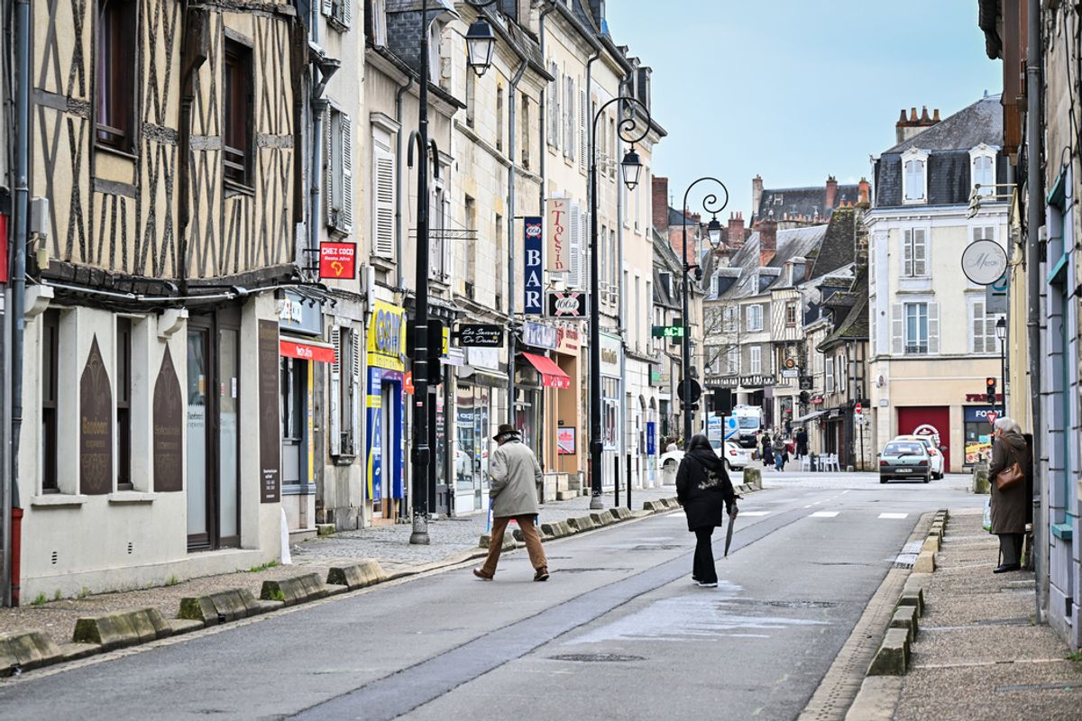 Manque d'animation, attente de décoration, chicane... Où en est la rue Édouard-Vaillant, à ...
