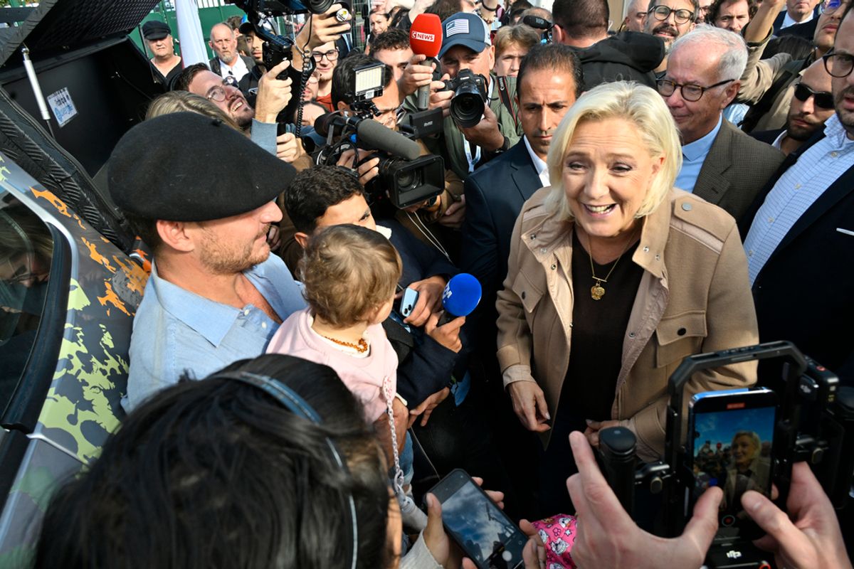 "Je censure tout" : déjà tournée vers la dissolution, Marine Le Pen ...