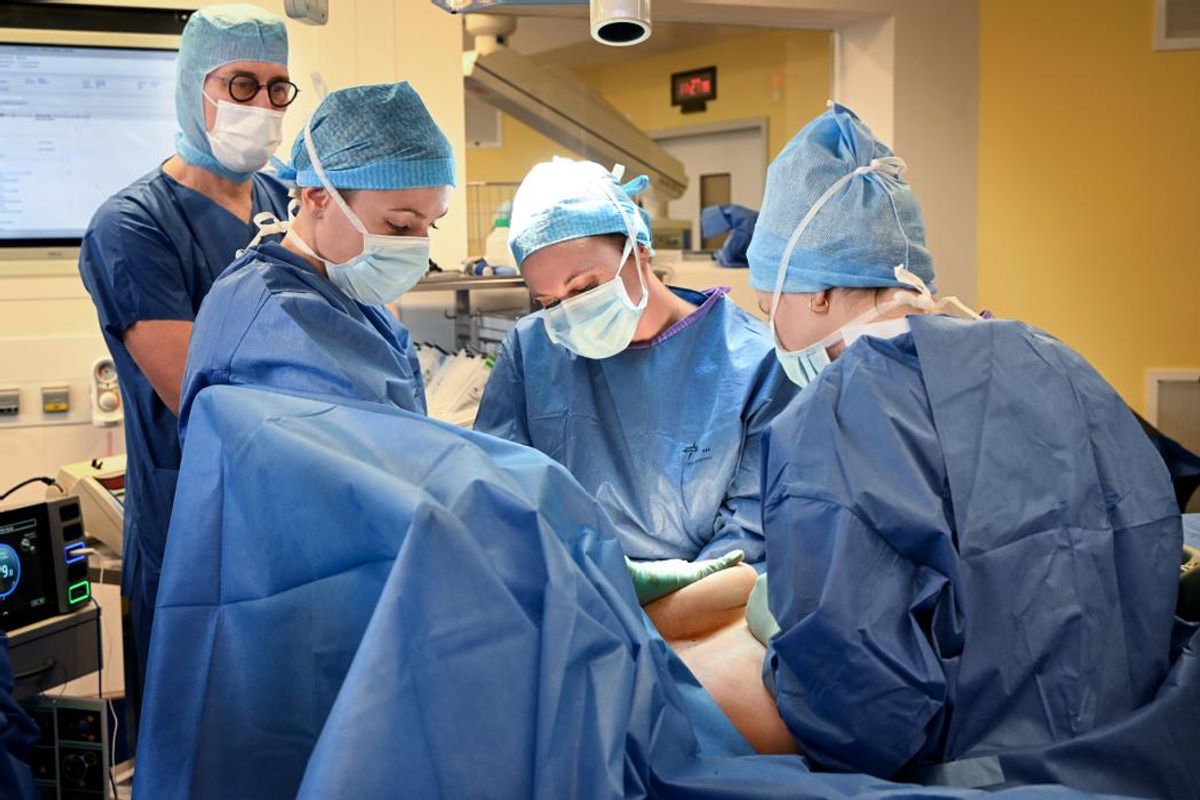 300 professionnels réunis à Clermont-Ferrand pour échanger sur la chirurgie oncologique - La ...