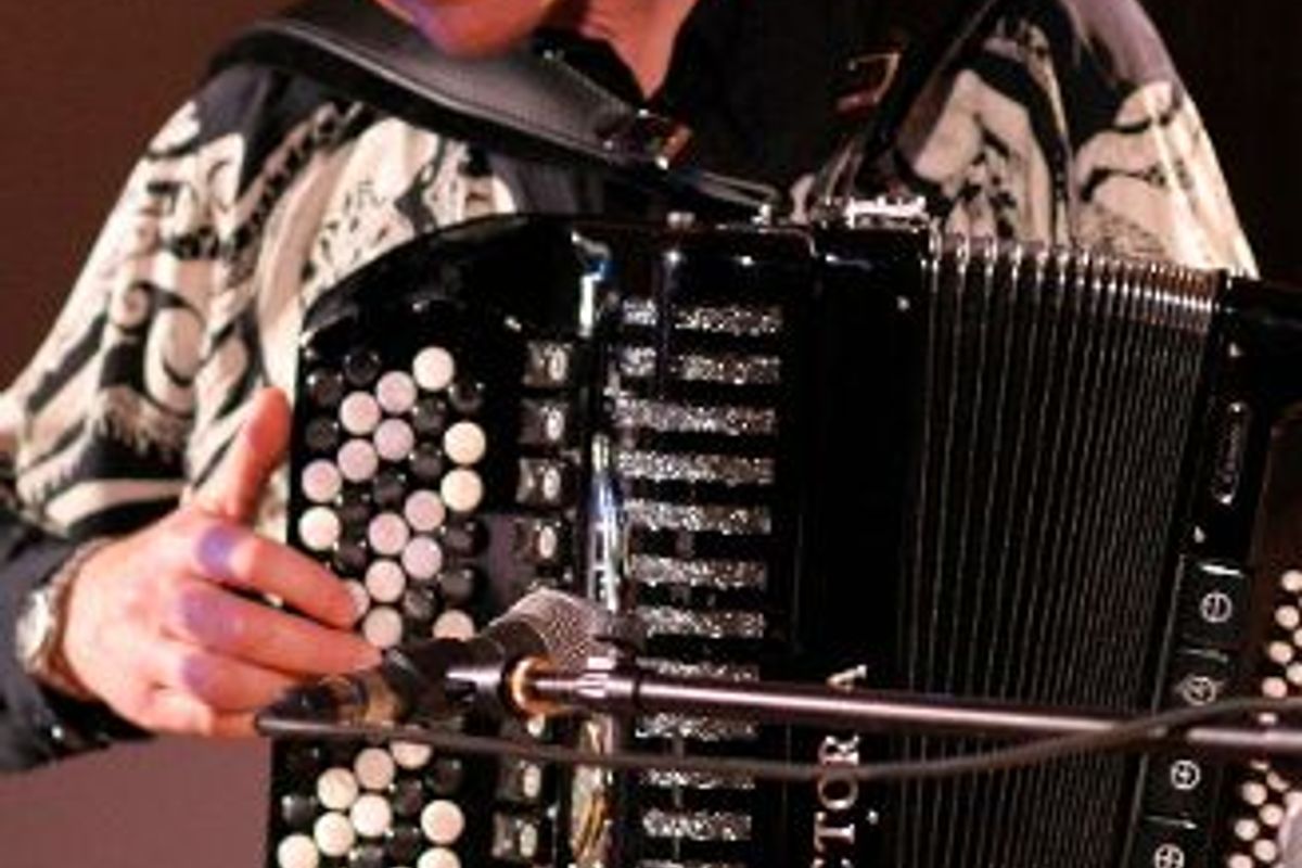Jean-Pierre Ménager, accordéoniste chartrain, star au Japon - L’Écho ...