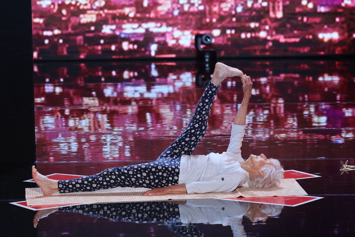 Habitante de Léré, Charlotte, yogi de 99 ans « et demi », sur le ...