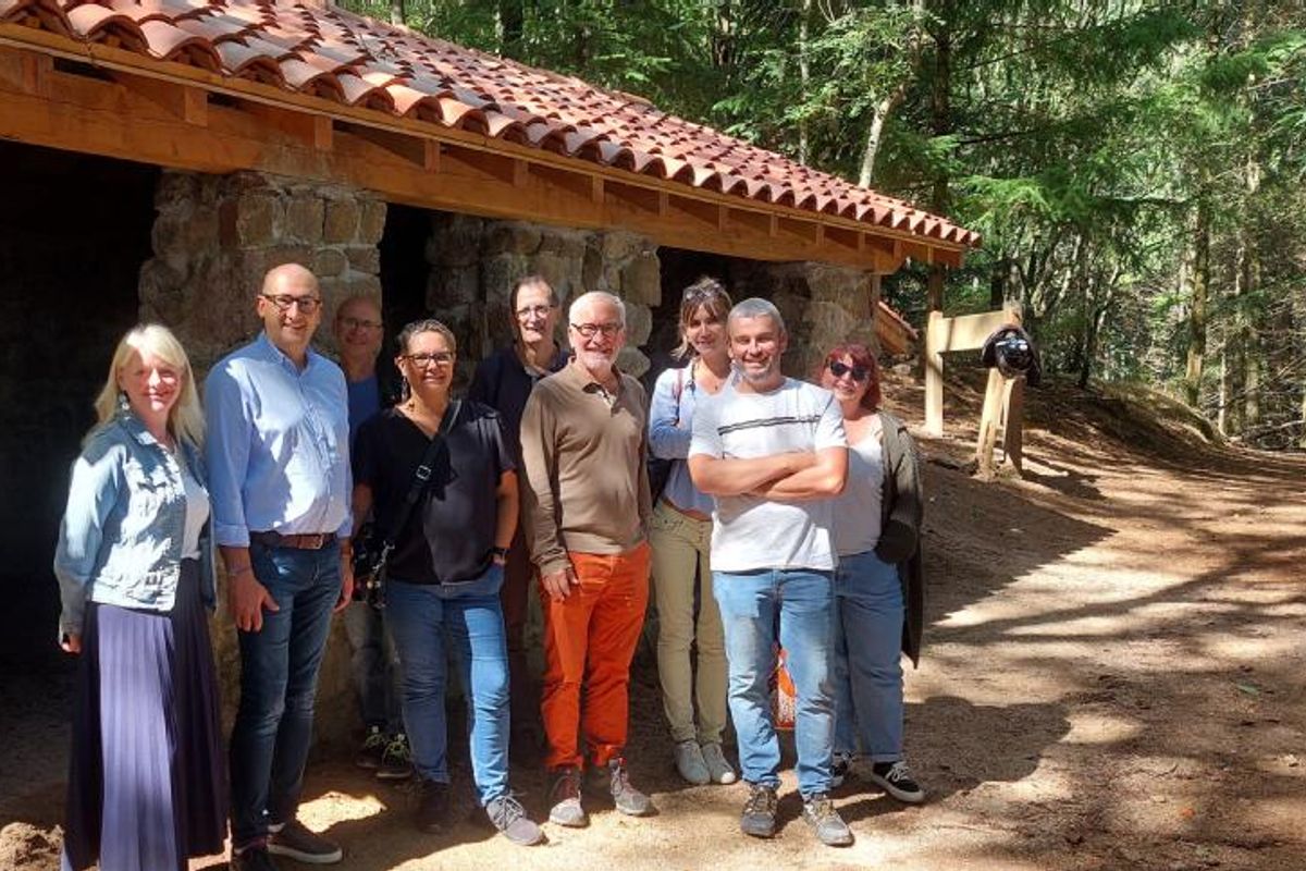 La rénovation de la cabane de Mathéron est terminée - Le Pays Roannais