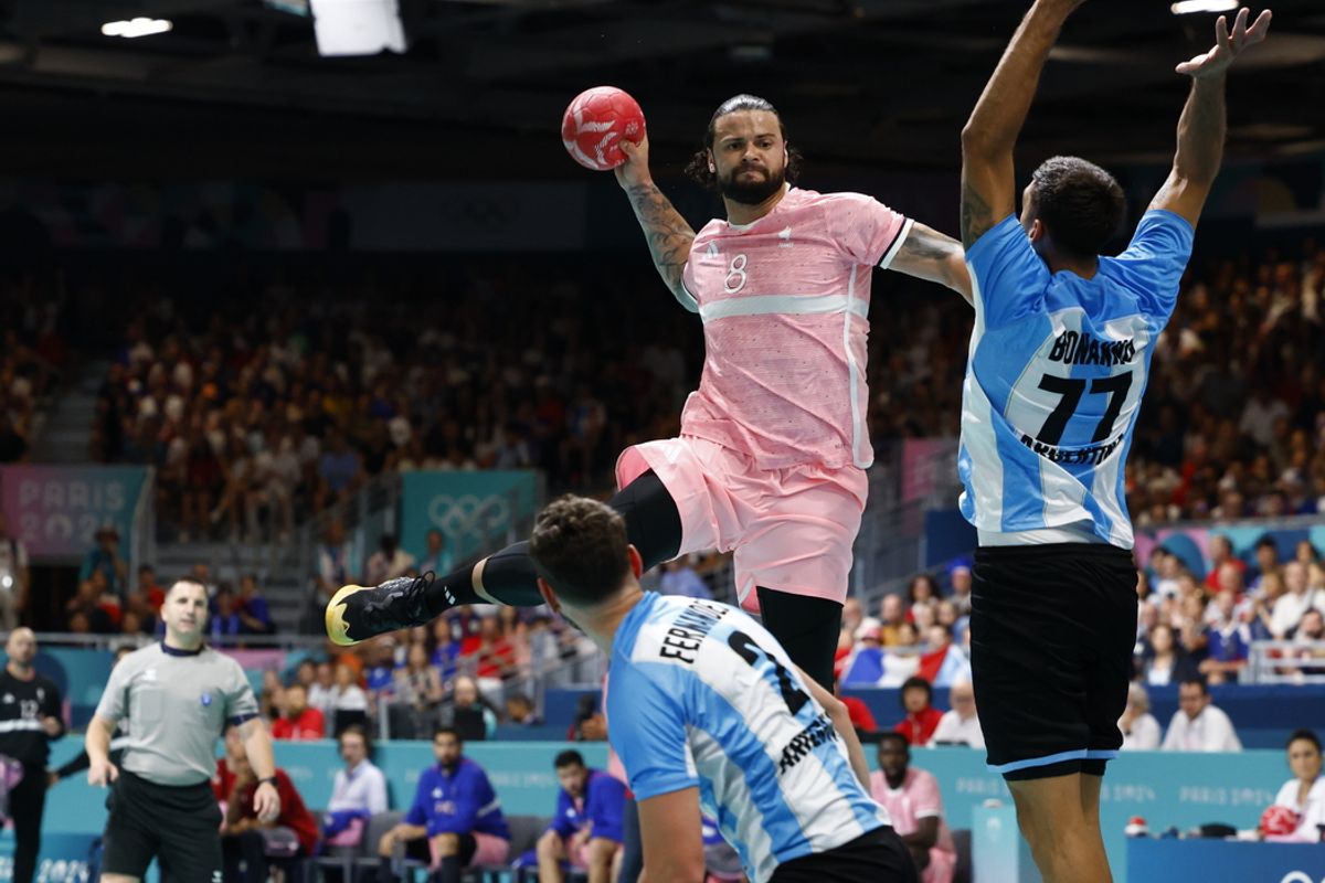 JO Paris 2024 : pourquoi l'équipe de France de handball a joué en rose ...