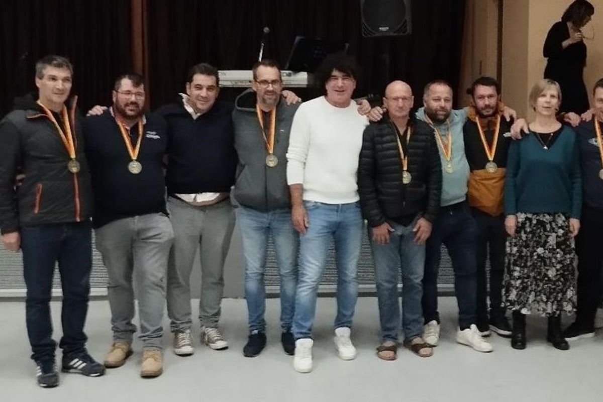 BOEN SUR LIGNON. Boën : neuf chevaliers du boudin - Le Pays Roannais