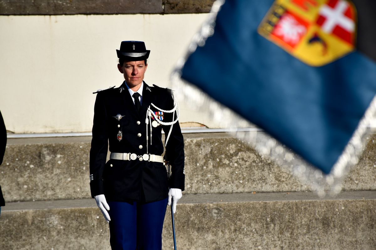 Cérémonie officielle pour la commandante de la compagnie de gendarmerie ...