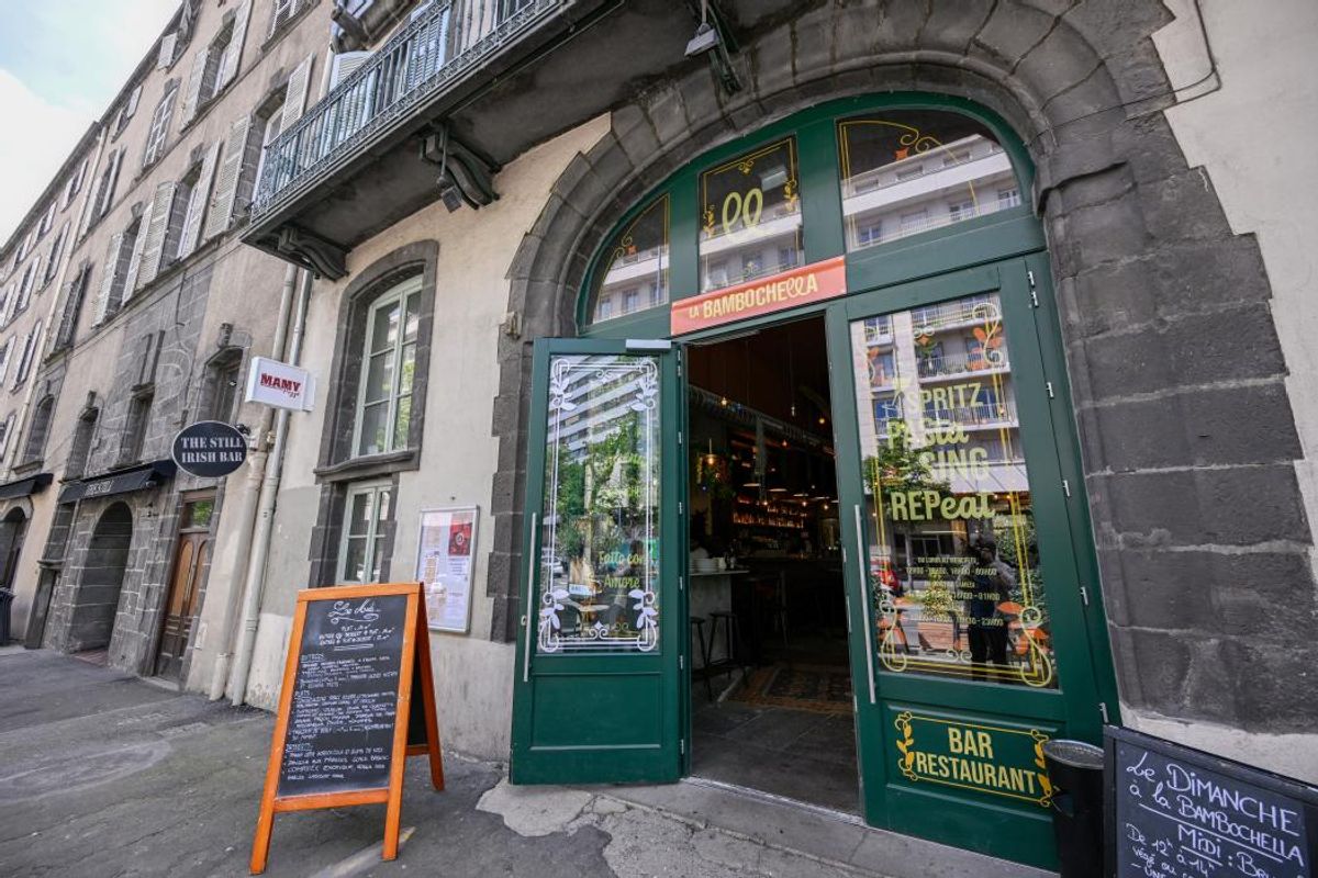 La Mère Moustache organise un vide-restaurant en centre-ville de ...