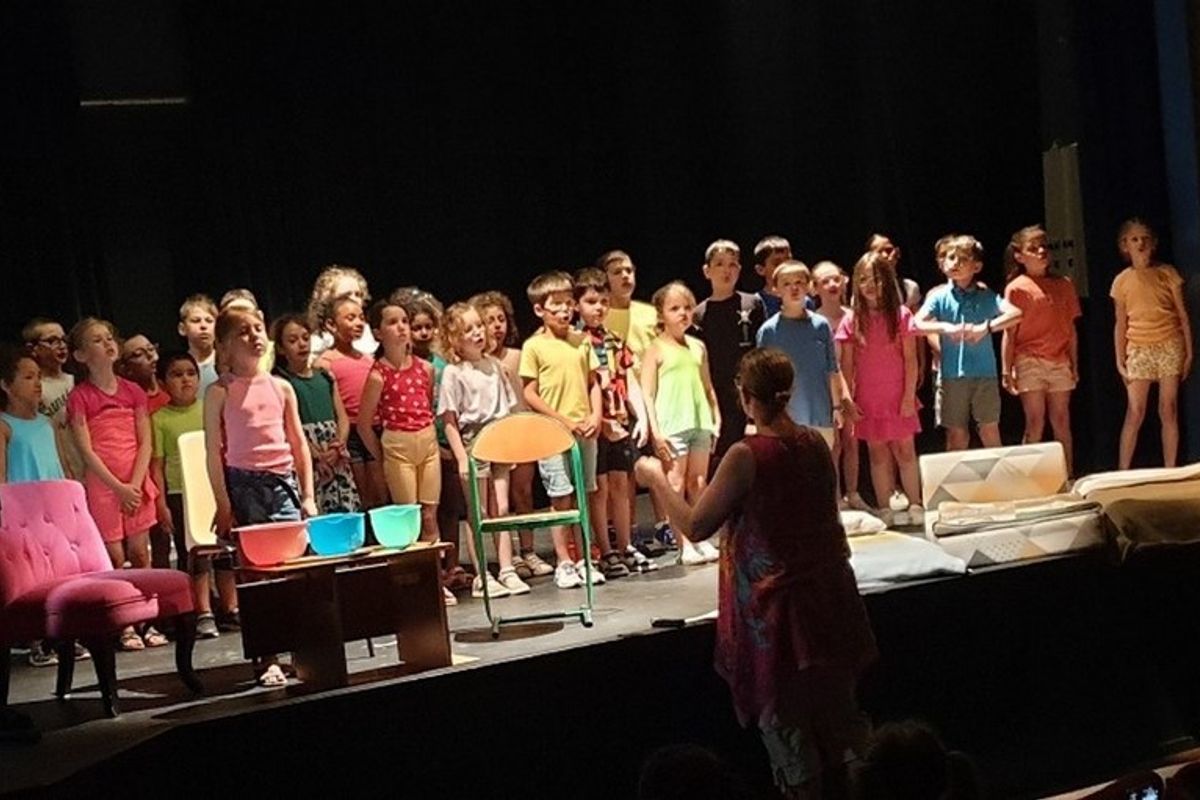 COURS. Des petits comédiens ont fait leur show - Le Pays Roannais
