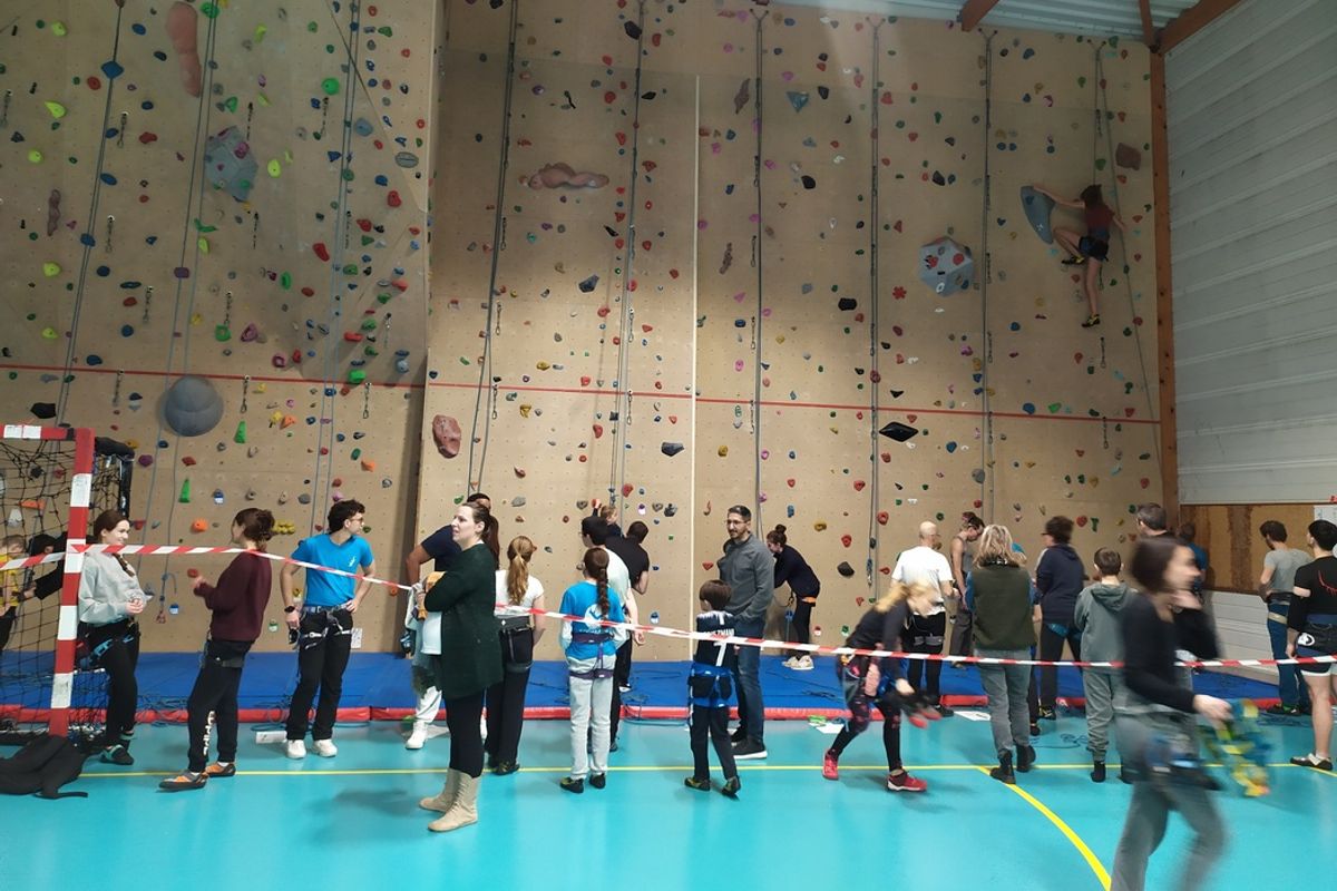 La MJC escalade lance le Téléthon - La République du Centre