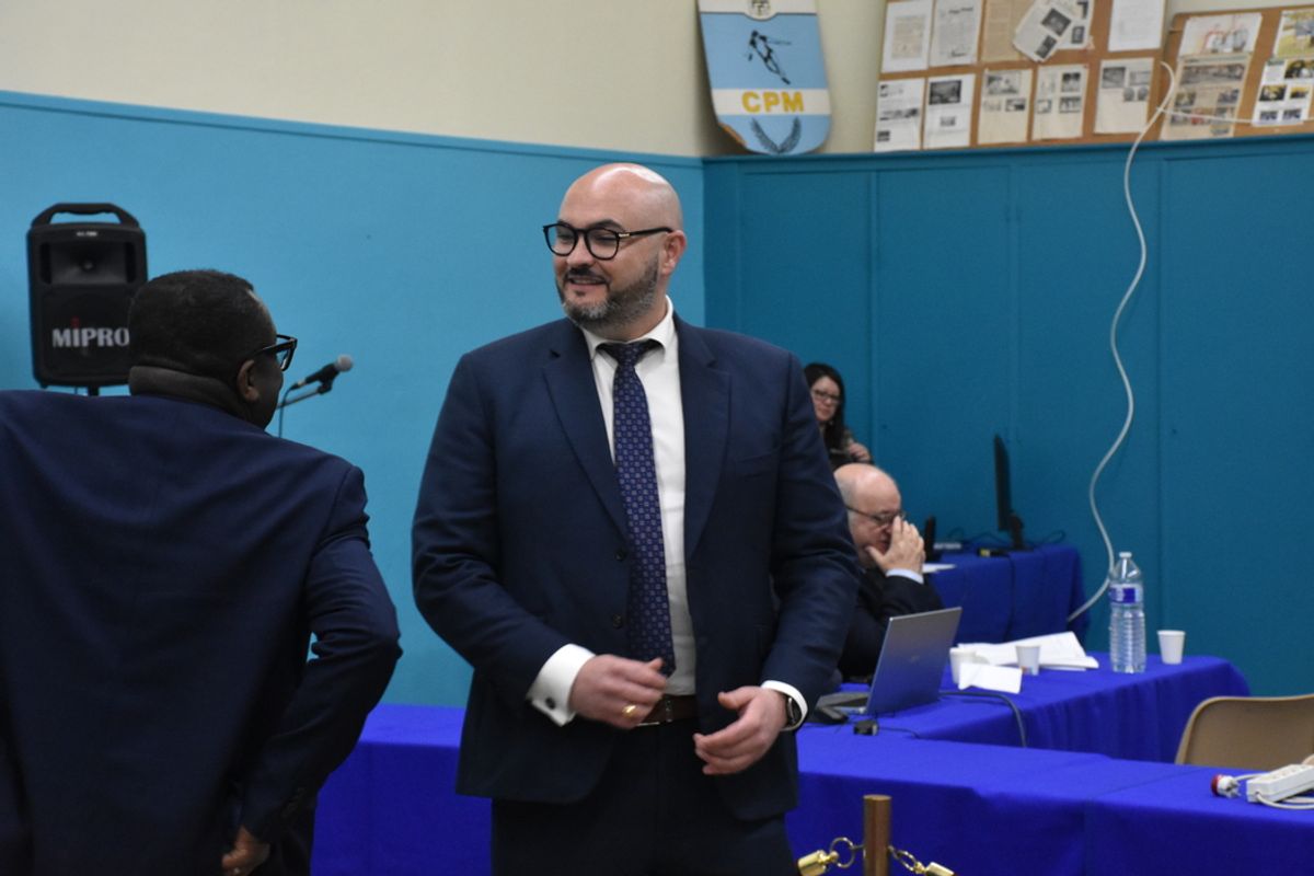 Côme Dunis (RN) devance Benoit Digeon (LR) de soixante voix à Montargis ...