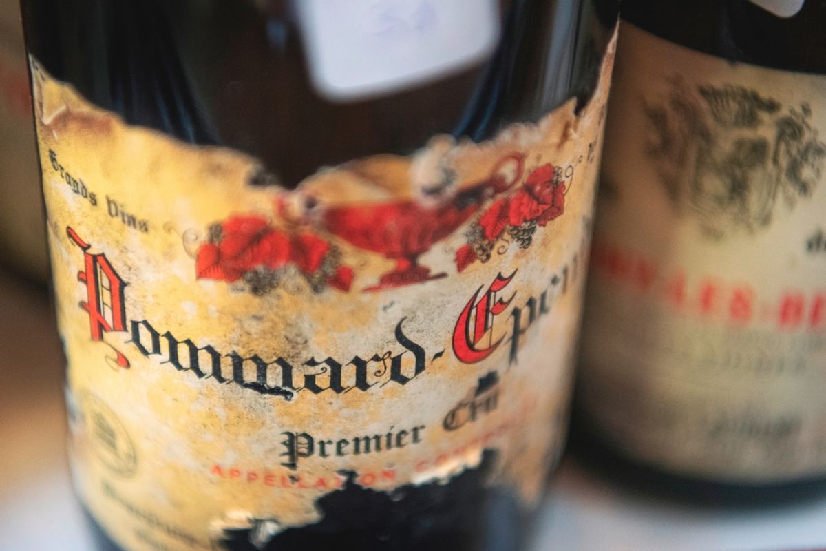 Un vol de bouteilles de grand vin, quatre véhicules en feu, des ...