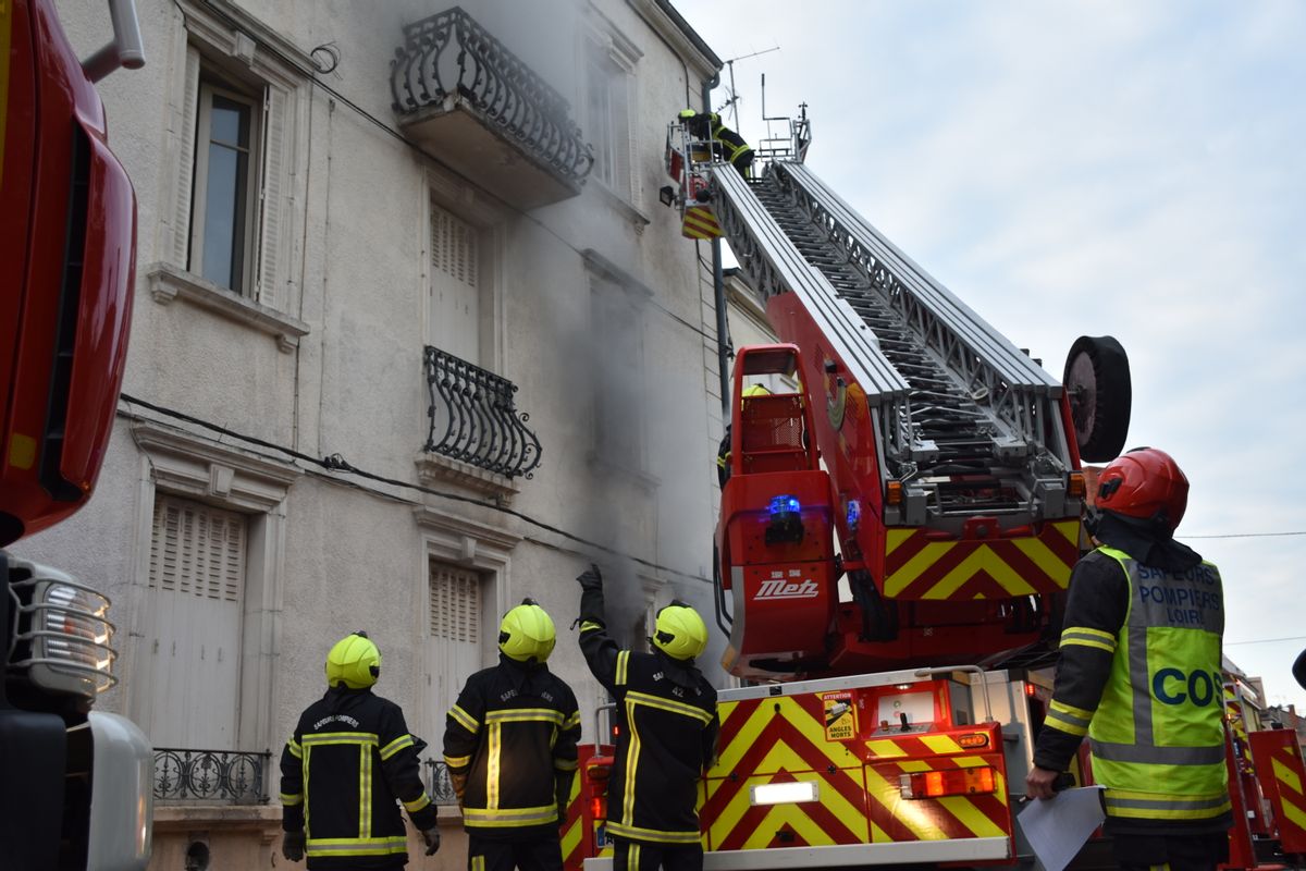Un immeuble de la rue Pascal touché par un violent incendie - Le Pays ...