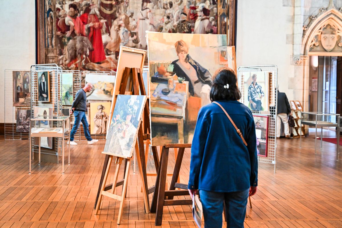 Avant la vente aux enchères des œuvres de Nathalie Gobin, à Bourges ...