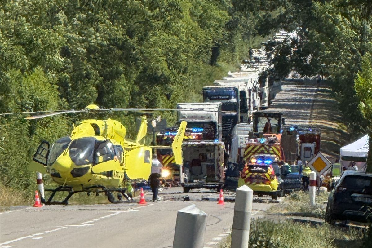 Deux morts et deux enfants grièvement blessés sur la RN 147 en Haute-Vienne dans un choc entre ...
