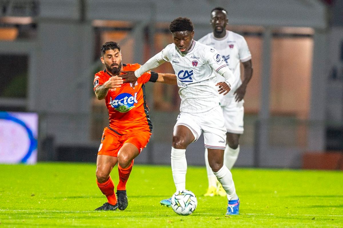 Ligue 2 : en s'imposant à Laval, le Clermont Foot a décroché une ...