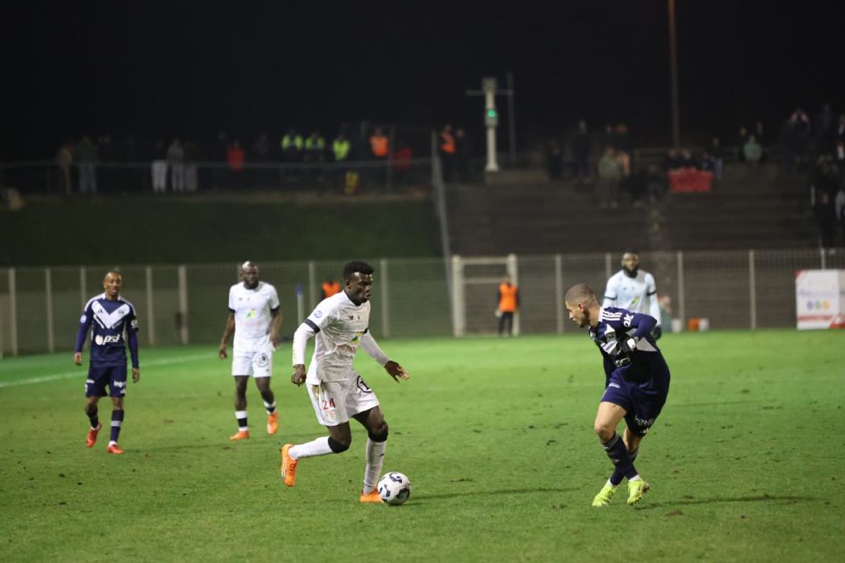 Le Bourges FC domine Poitiers et signe un quatrième succès consécutif ...