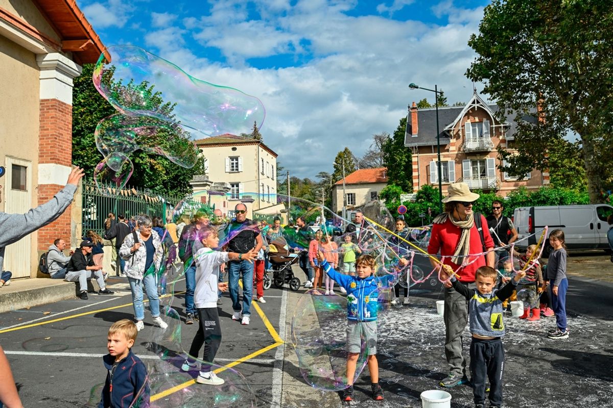 Pourquoi les fêtes font battre le coeur des villages et de leurs ...