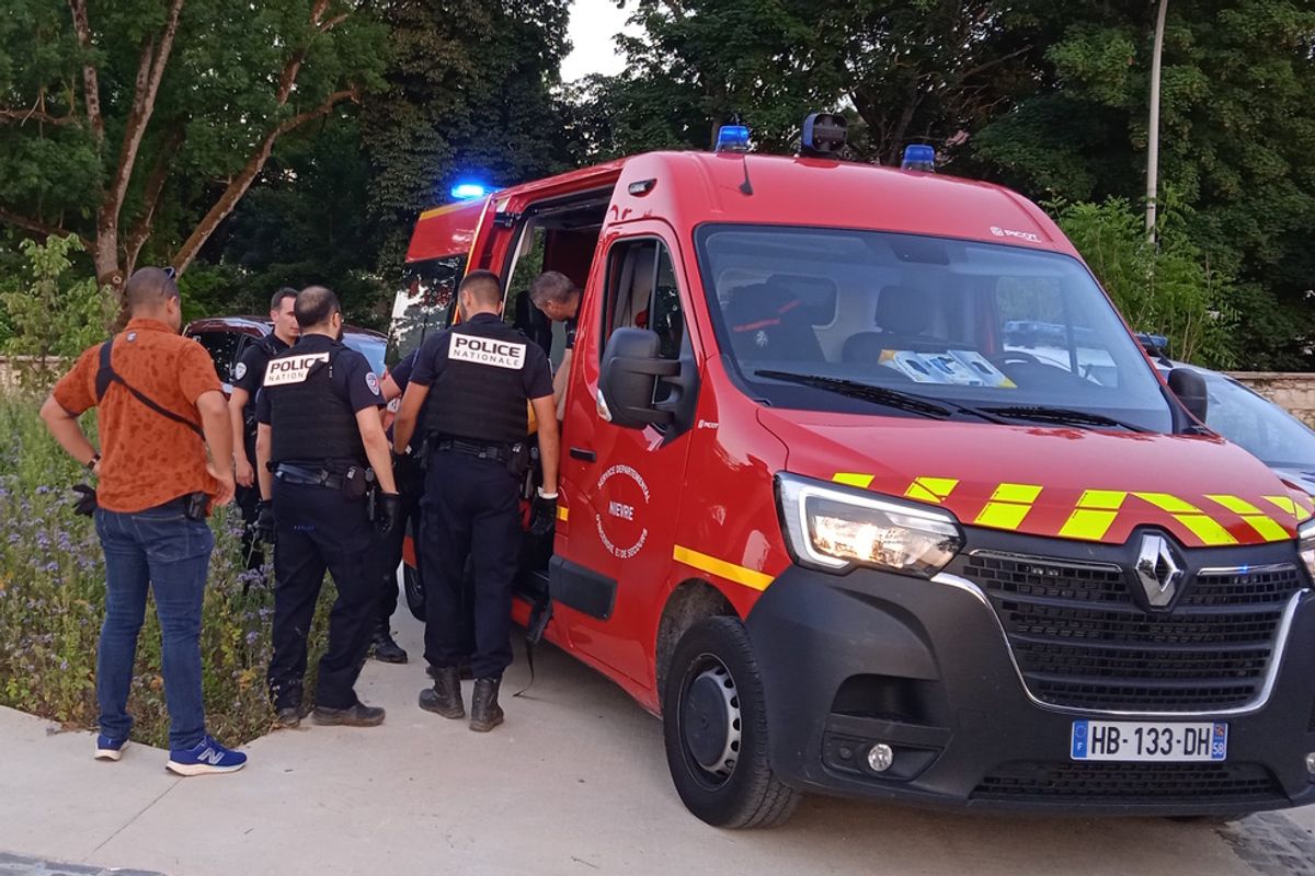 Un homme se jette dans la Loire, à Nevers, mais ne parvient pas à ...
