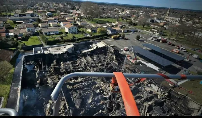 Elle a un "attrait pour le feu" : une ado reconnait avoir déclenché un ...