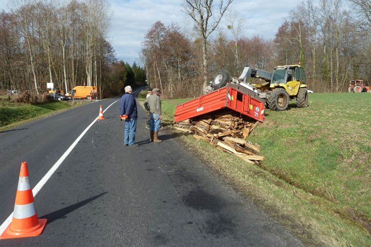 Sortie de route entre Pont-Astier et Crevant - La Montagne