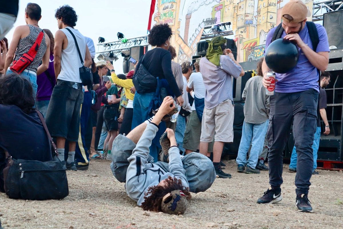 Rave-party géante dans le Cher : toutes nos photos de ce samedi - La ...