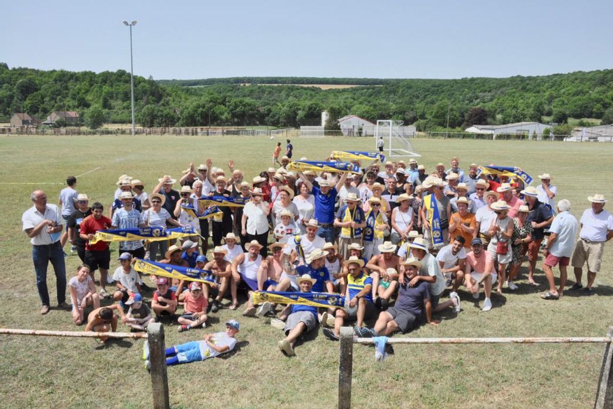 L’AS Varzy football a fêté dans la joie ses 100 ans - Le Journal du Centre