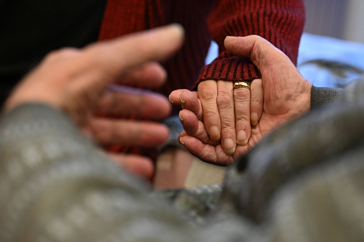 Entre amour et frustrations, Judith, 75 ans et Moïse, 85 ans, racontent ...