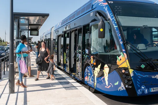 À la rentrée, le bus à haut niveau de service (BHNS) reliera la gare de ...