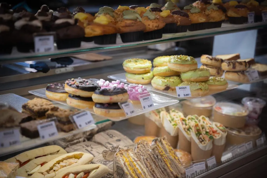 Ube, matcha, latte : deux nouvelles adresses de coffee shop à découvrir ...