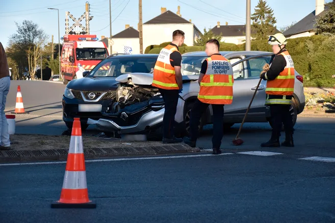 Un accident survient à côté de la station service Total à Pithiviers ...