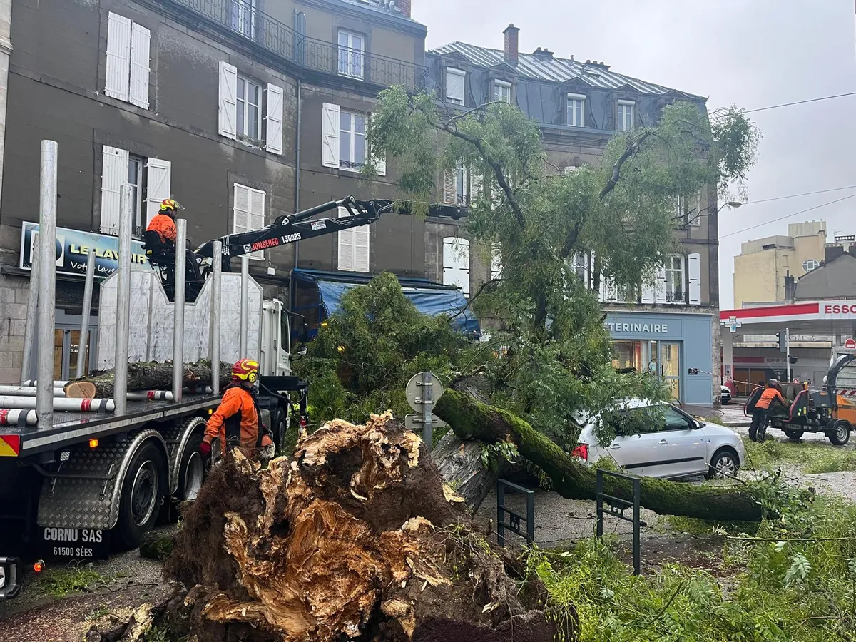 Tempête Benjamin : un mort en Corse, 38.000 foyers encore privés d ...