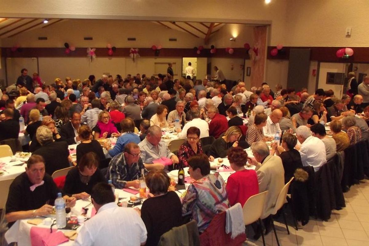 COURS. Une soirée-spectacle époustouflante au rythme du transformisme ...