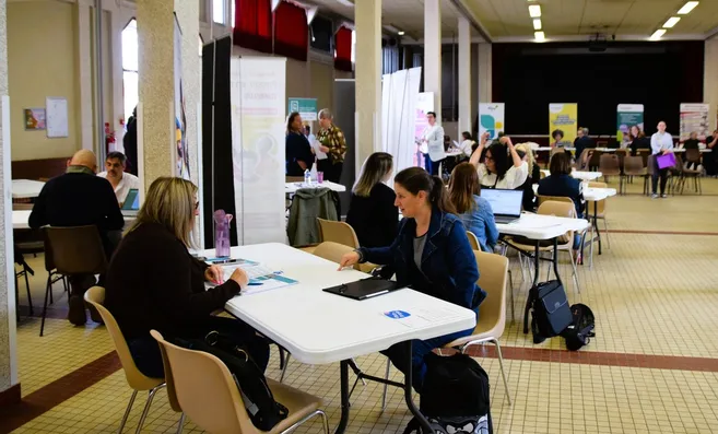 Vallon-en-Sully : rencontre entre demandeurs d'emploi et recruteurs ...